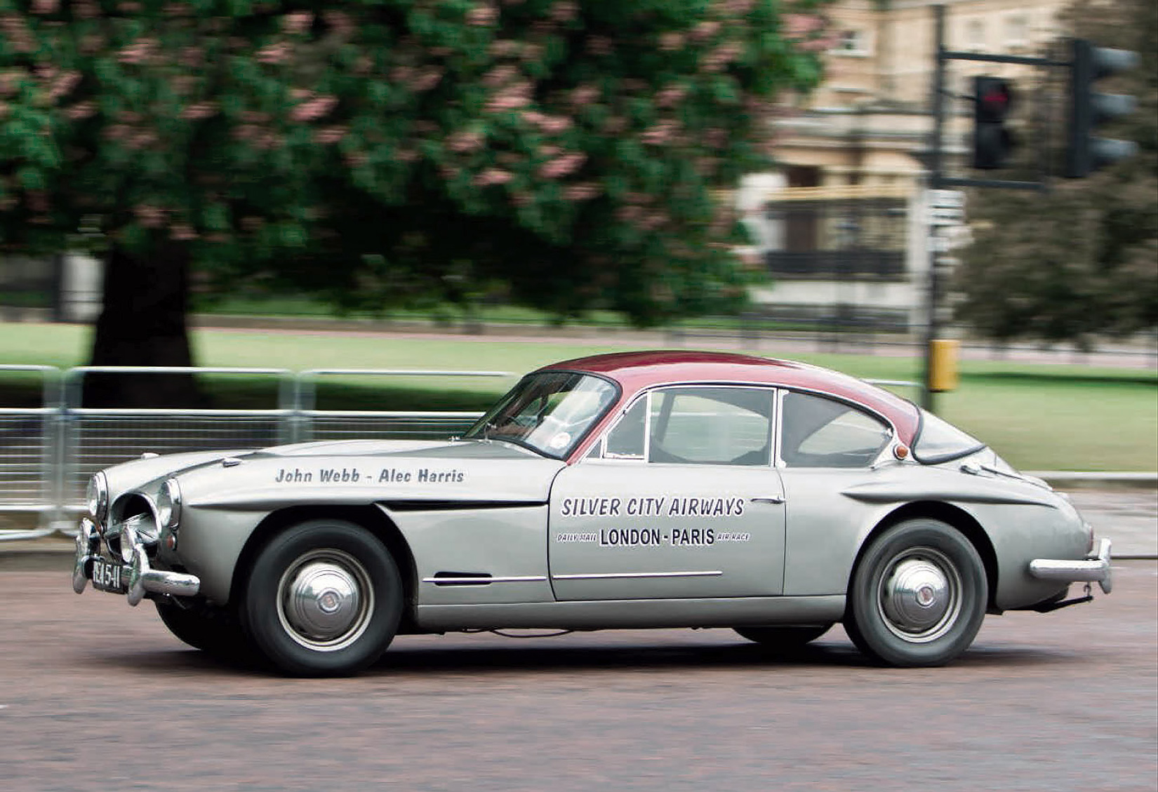 1957 Jensen 541R - Drive