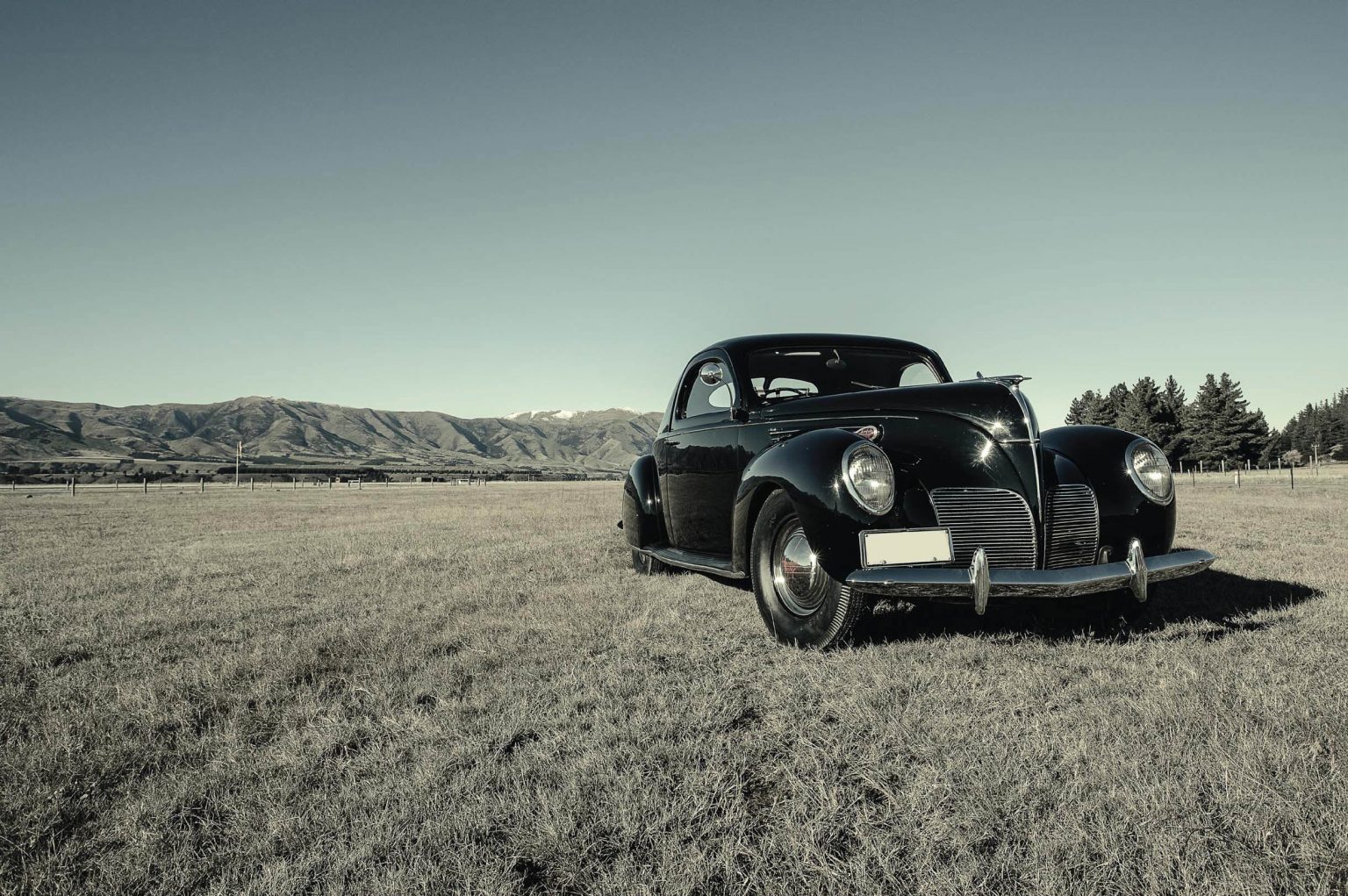 Ultimate prohibition-era getaway car: 1938 Lincoln Zephyr V12 - Drive