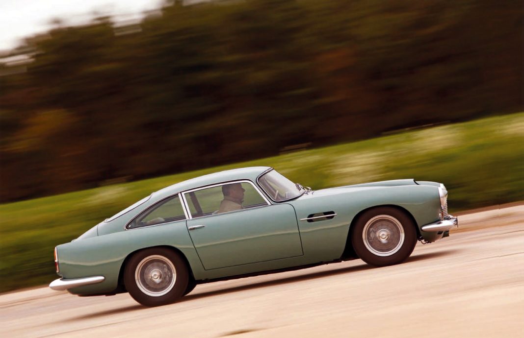 Aston Martin DB4 vs. Maserati 3500GT road test - Drive
